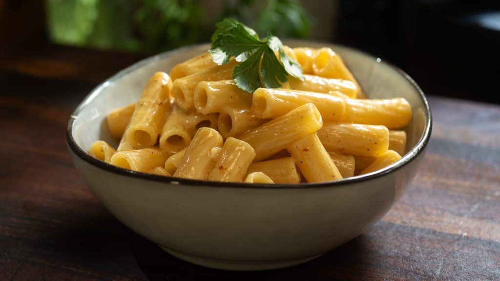 Buttered Garlic & Chilli Pasta - Easy Meals with Video Recipes by Chef ...